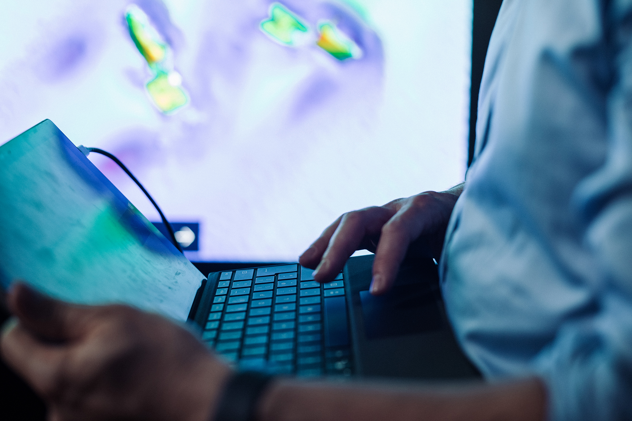 ADMIRALTY Vector Chart Service Online